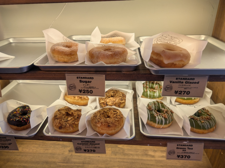 「GIMME DONUTS（ギミードーナツ）」四日市初の店舗型本格ドーナツ専門店！ | 【公式】ヨンナビ 四日市おすすめグルメ＆お土産